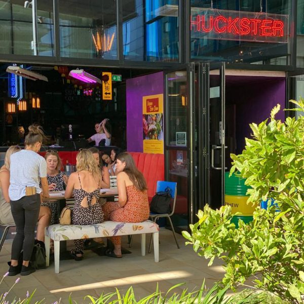 HUCKSTER London | Cocktail, burgers, dance & making people happy